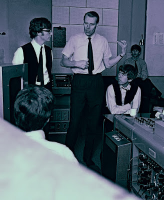 UN DIA EN LA VIDA DE LOS BEATLES: George Martin
