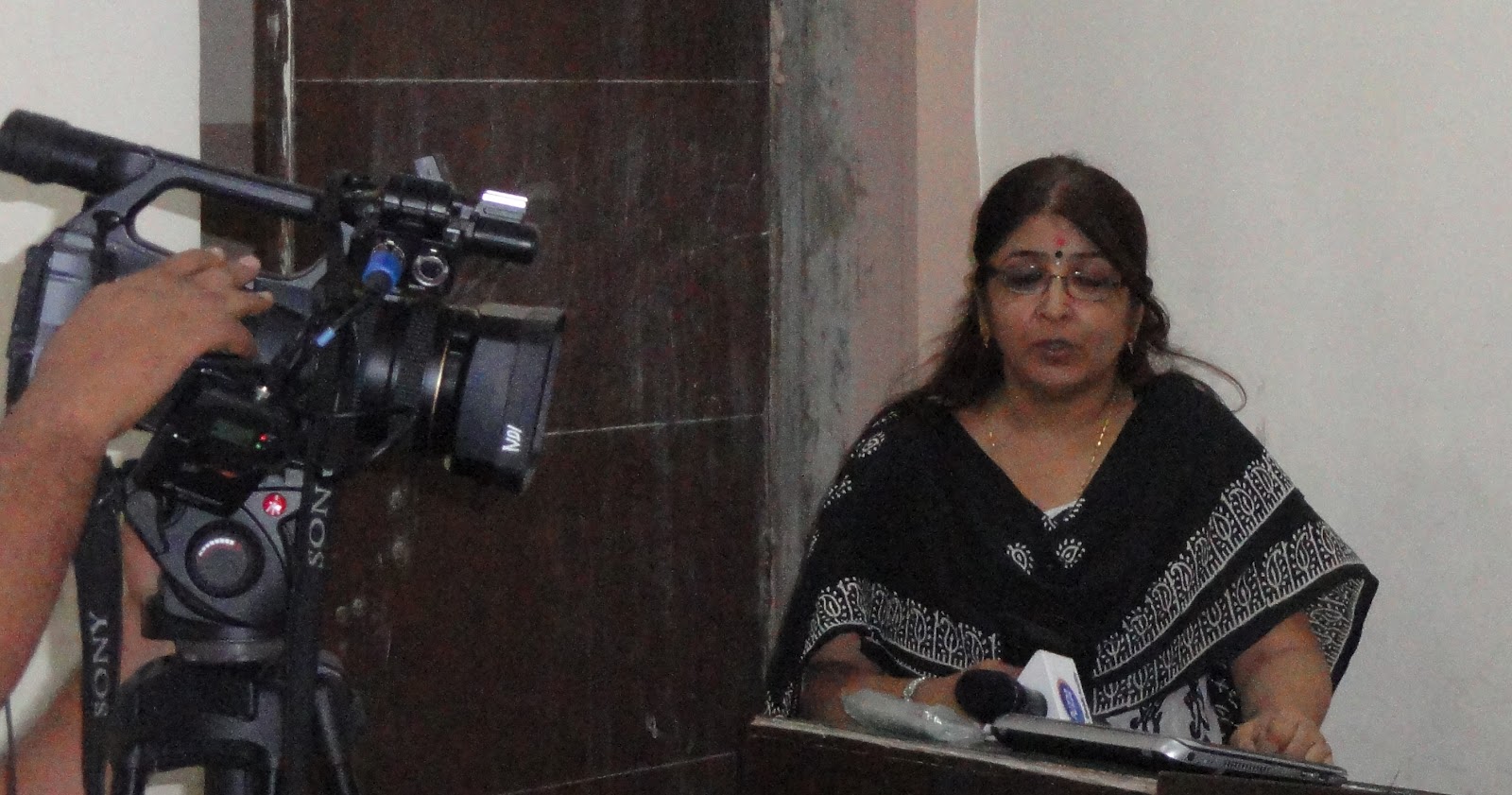 WEB JOURNALISM IN DU: Wrestler Alka Tomar released Sports Kreeda