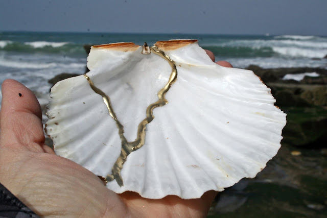 AT THE BOTTOM OF THE SEA...