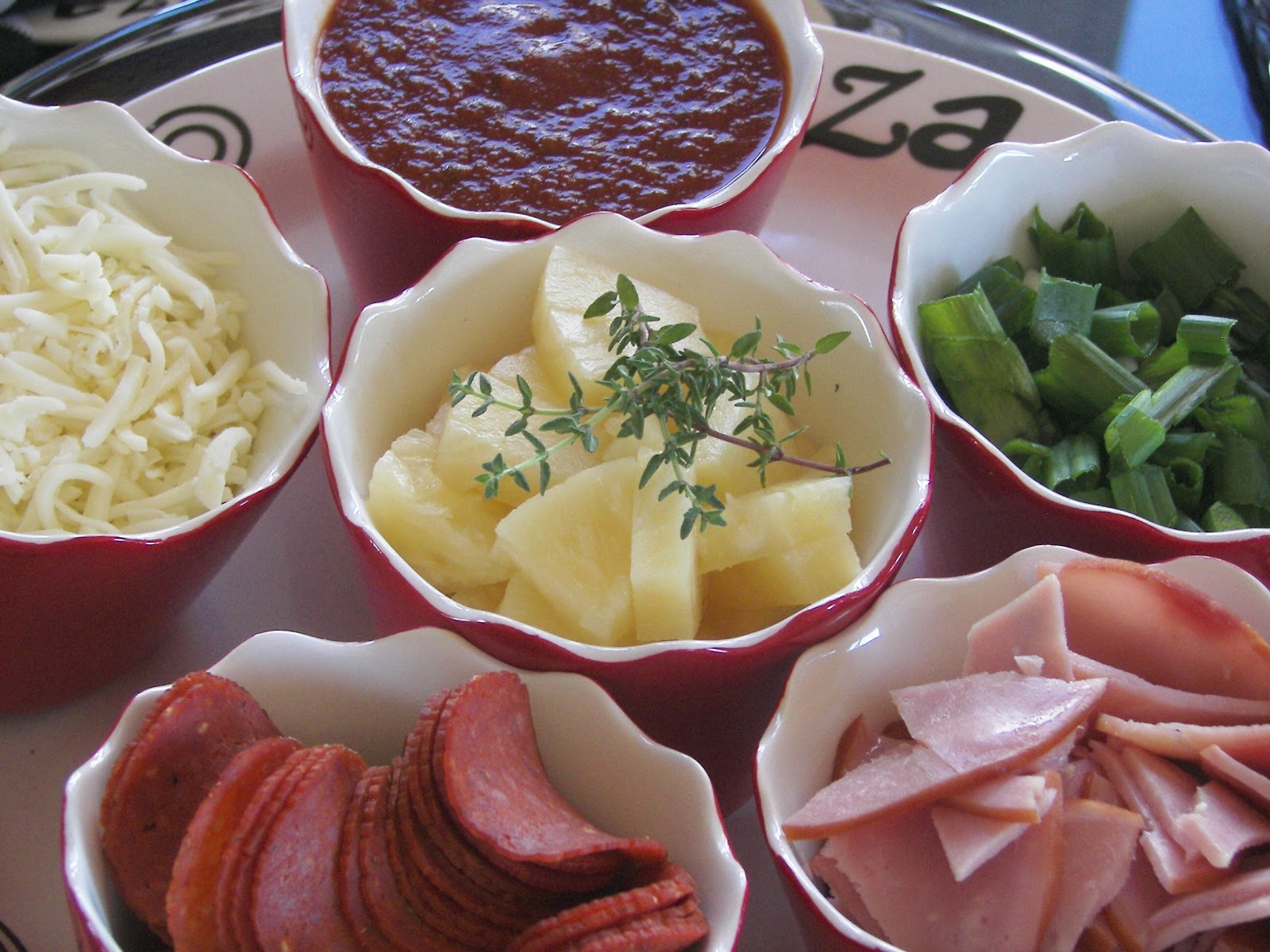 Red Couch Recipes: We Love Pizza Tablescape and Homemade Heart-Shaped ...