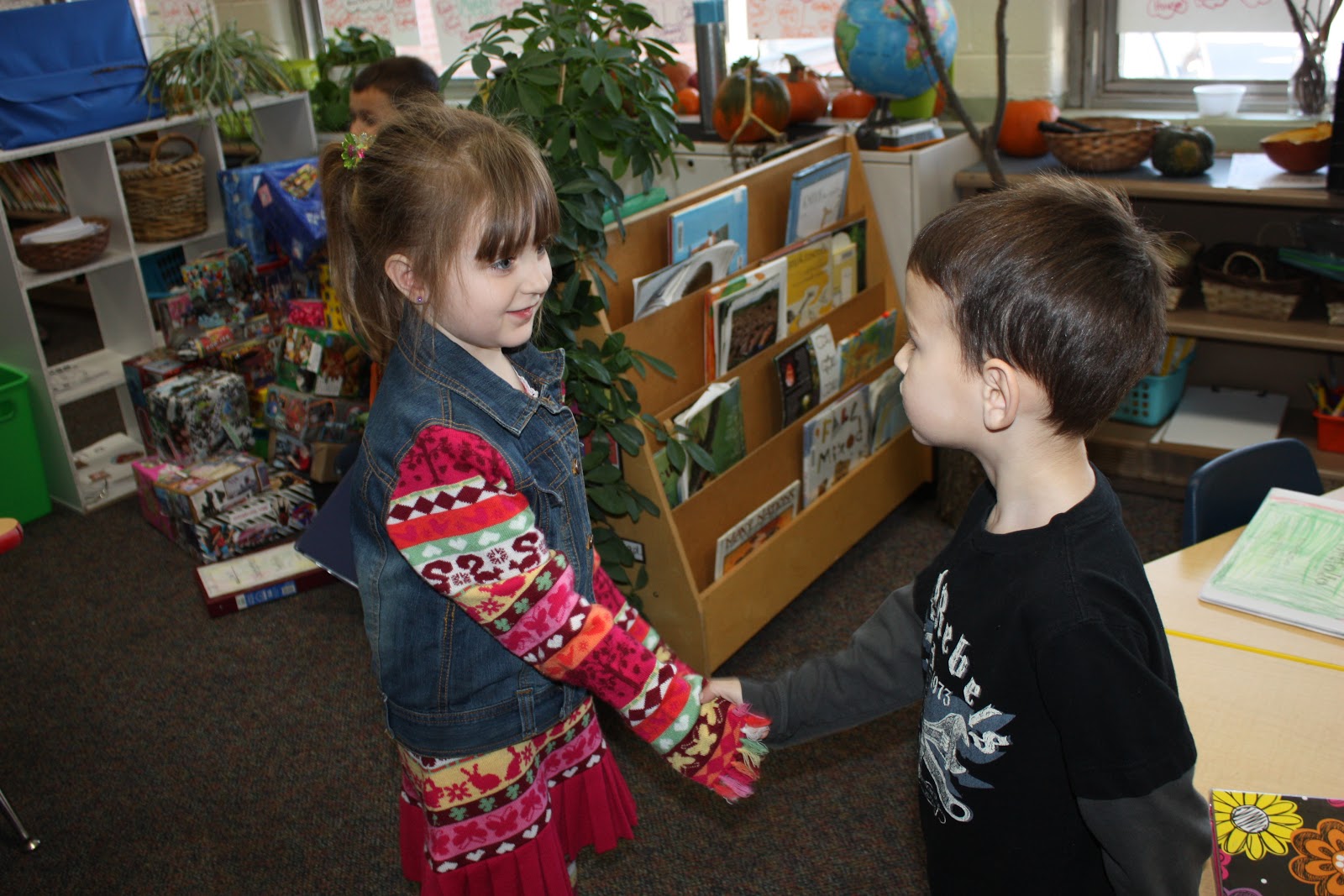 Mrs. Atkin's Kindergarten: Portfolios- Preparing for Student-Led ...