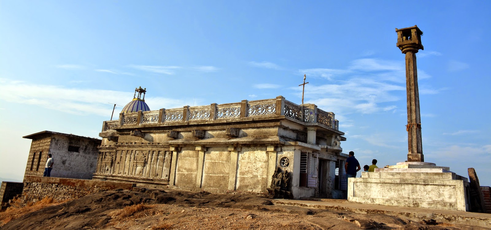 Our Travel Tales: Agumbe Trip: Jain Temple and Sunset at Kundadri Hills