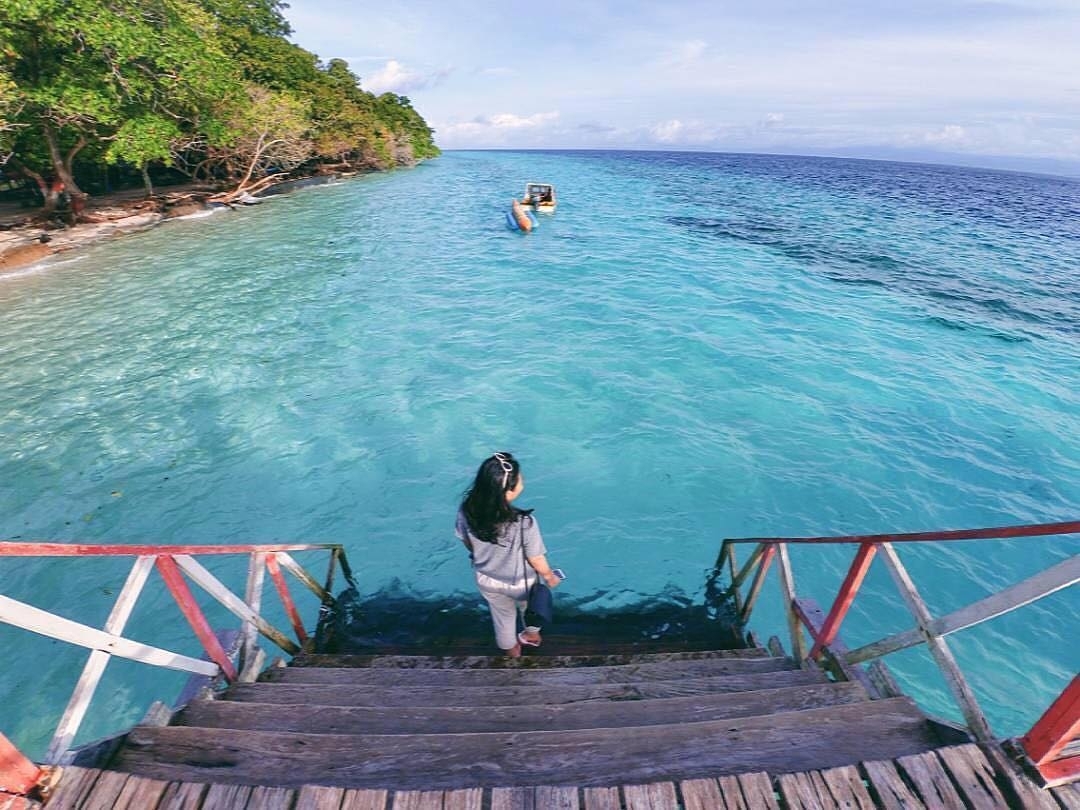 Pantai Liang di Ambon, Jernihnya Bikin Tak Mau Pulang