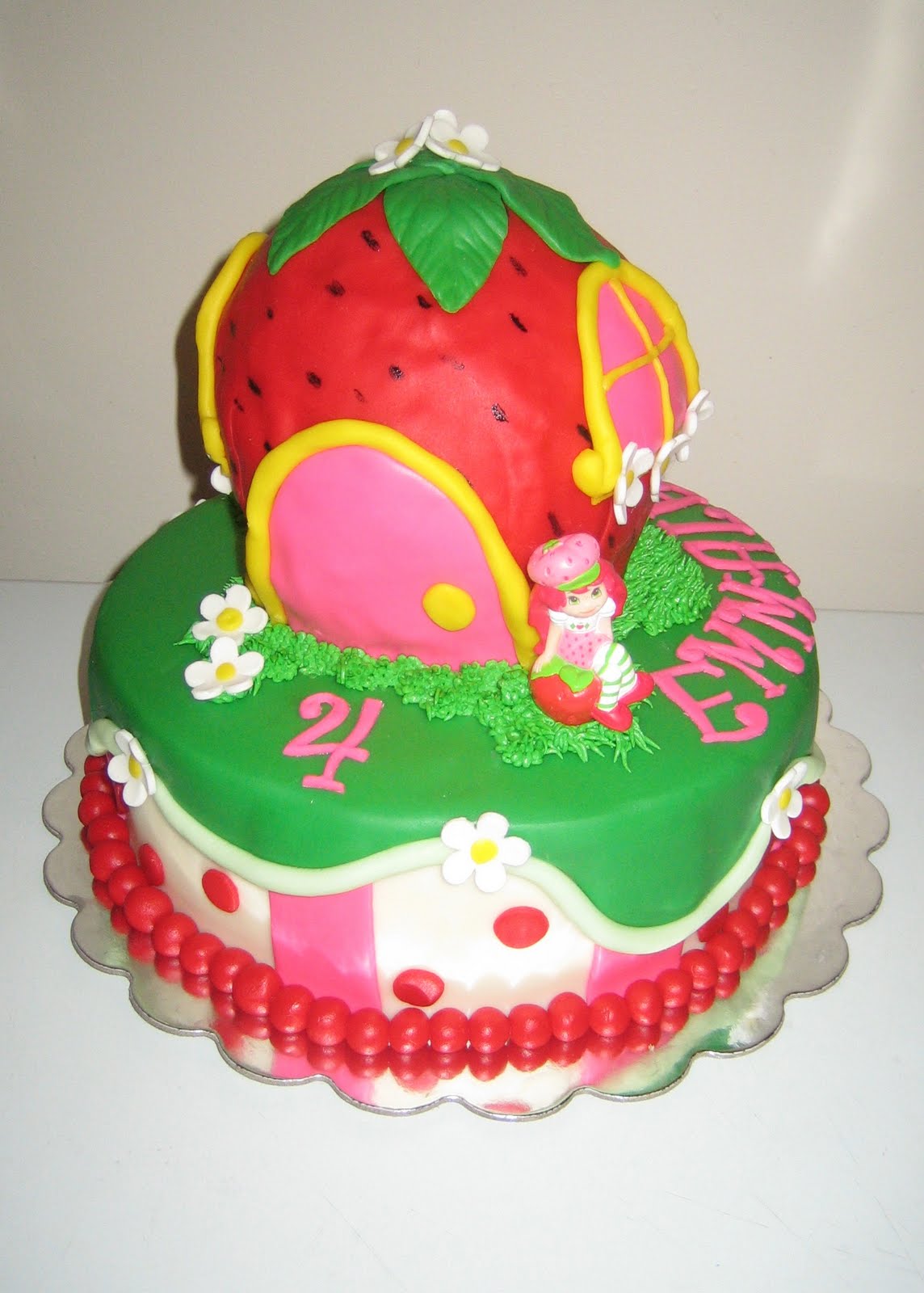 Sweet & Simple - Custom Cake Design: Strawberry Shortcake and Minnie ...