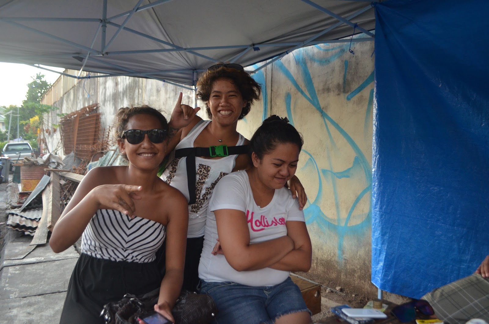 Tahiti boxing the mountain: Patu