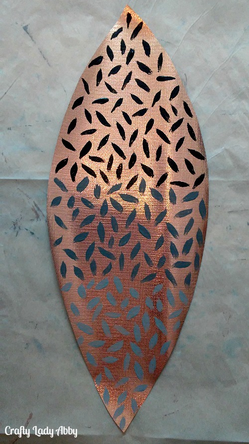 SEWING DIY: Metallic Textured Feathers Wall Hanging