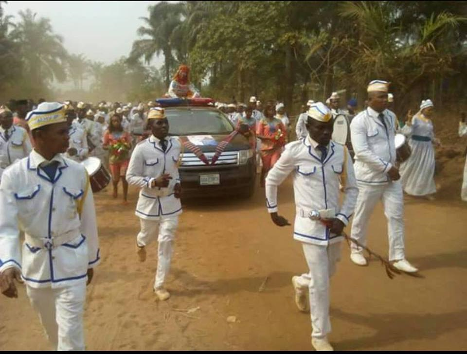 Photos from comedian, Dede-One-Day?s burial