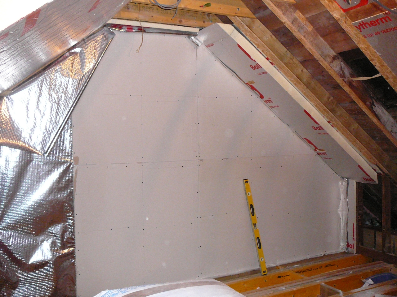 Dae It Yersel: Interstitial Condensation Elimination (aye, interstitial)