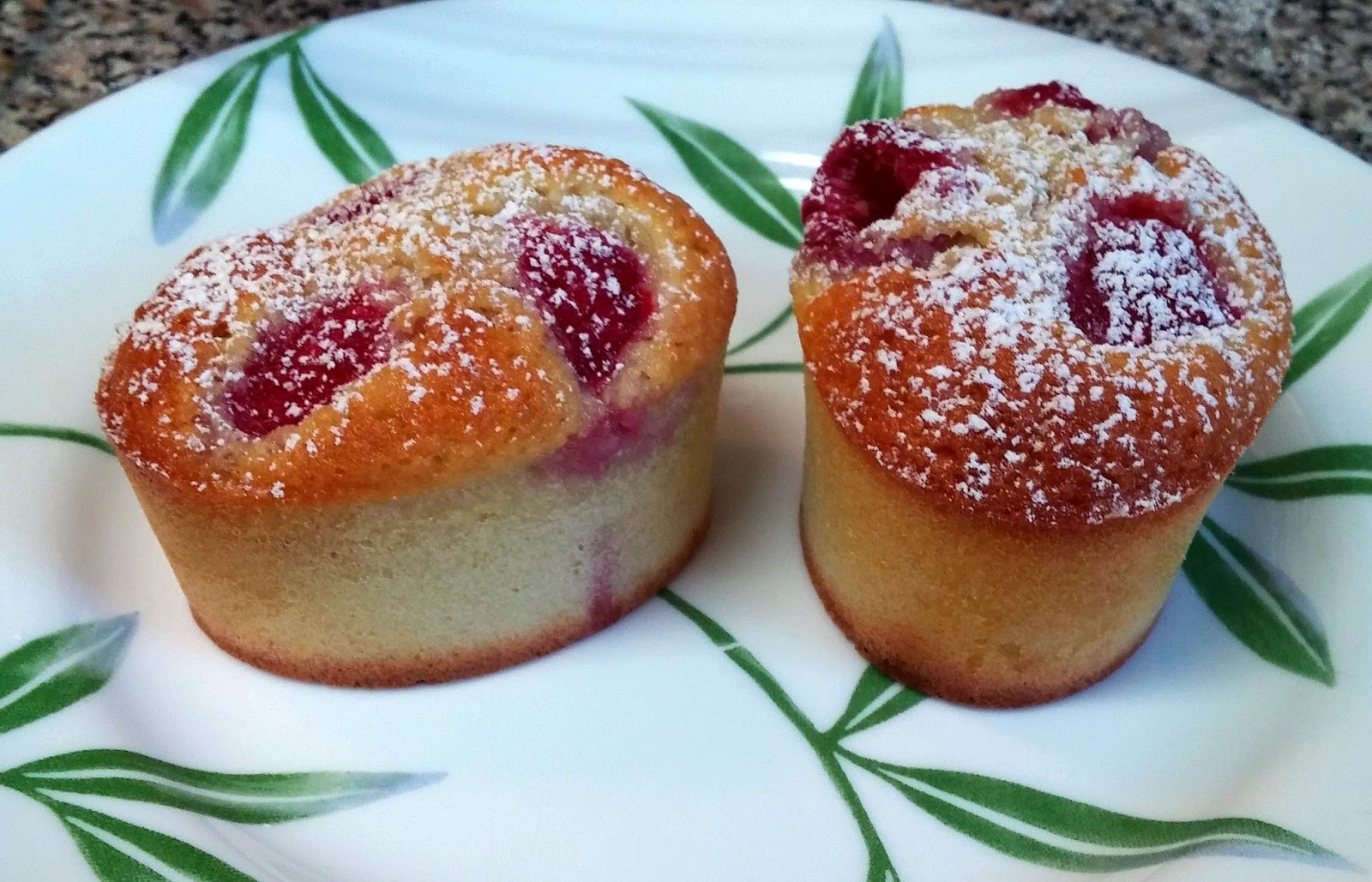 Culturally Confused: What Katie Ate: Raspberry Friands