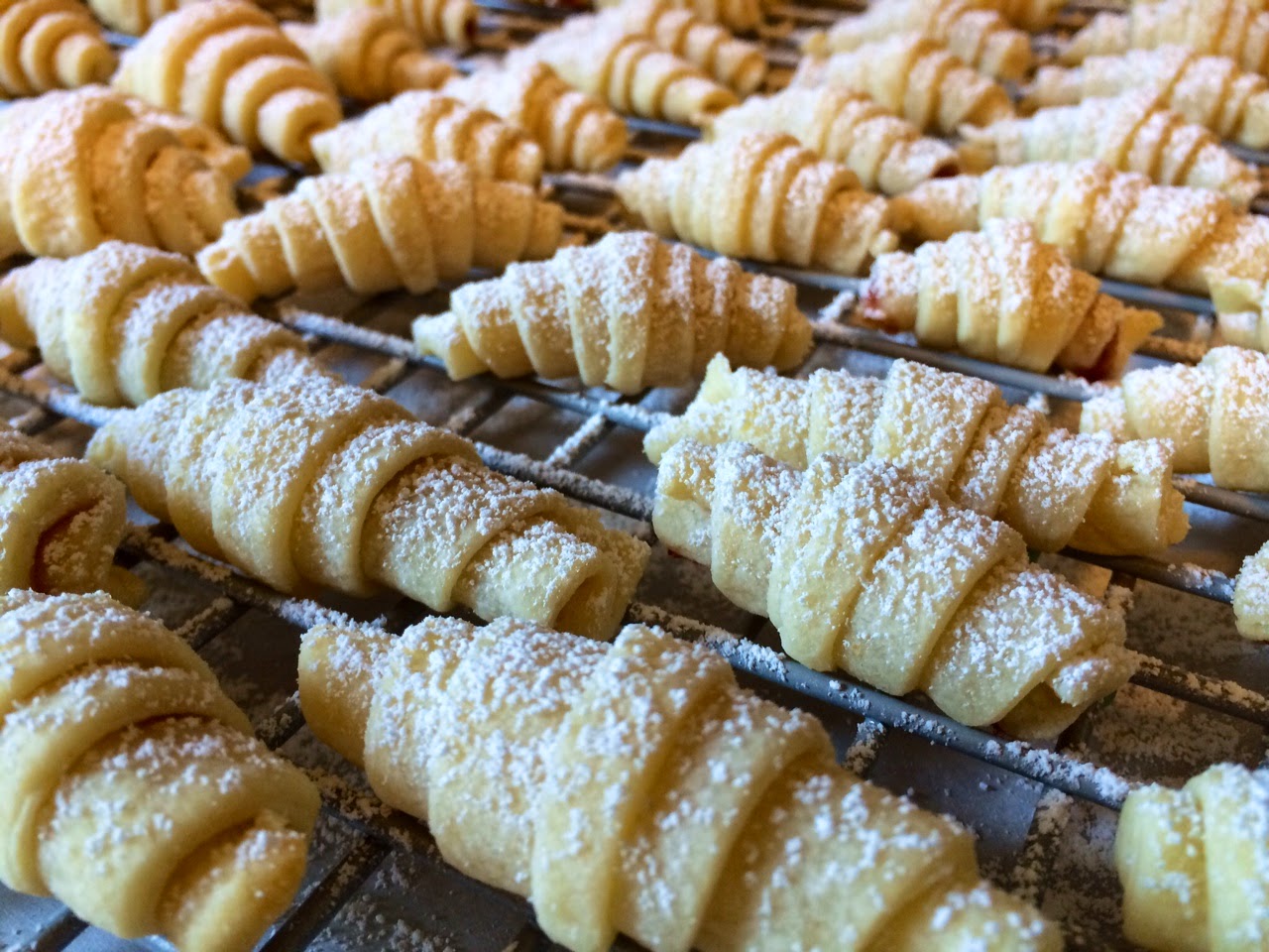 J Bird Baker: Kipferl