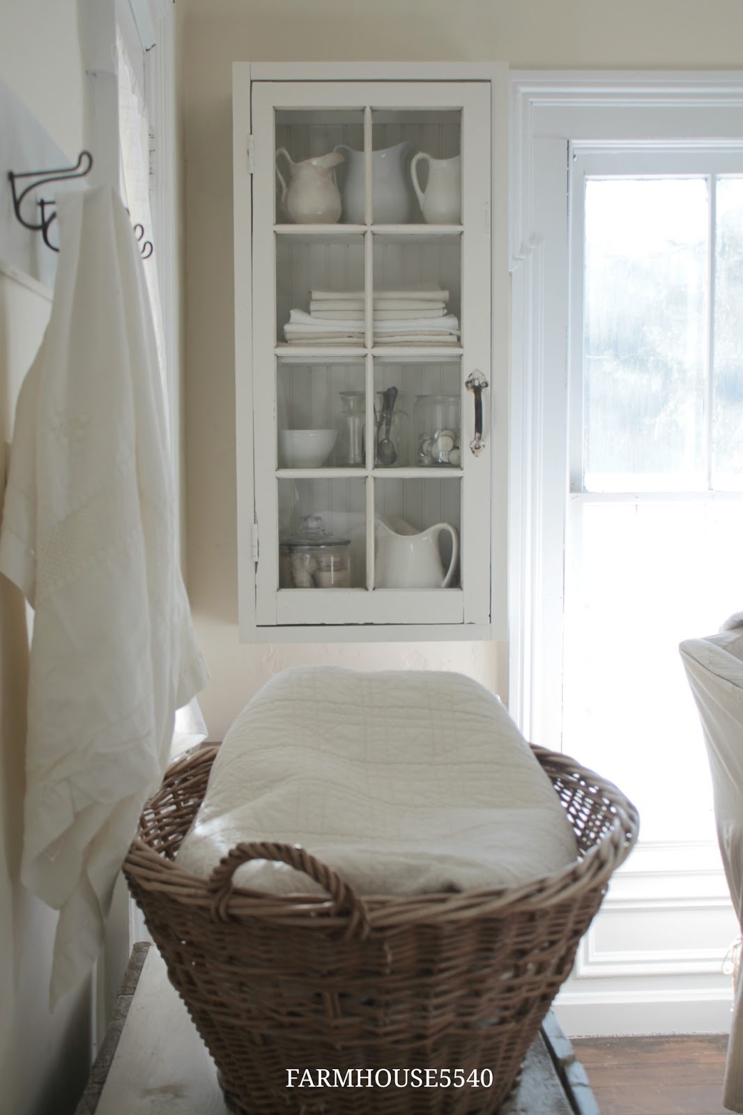 FARMHOUSE 5540: Farmhouse Living Room