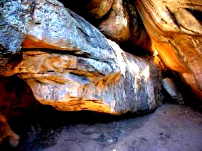 UFO mania: World’s oldest ritual discovered. Worshipped the python ...