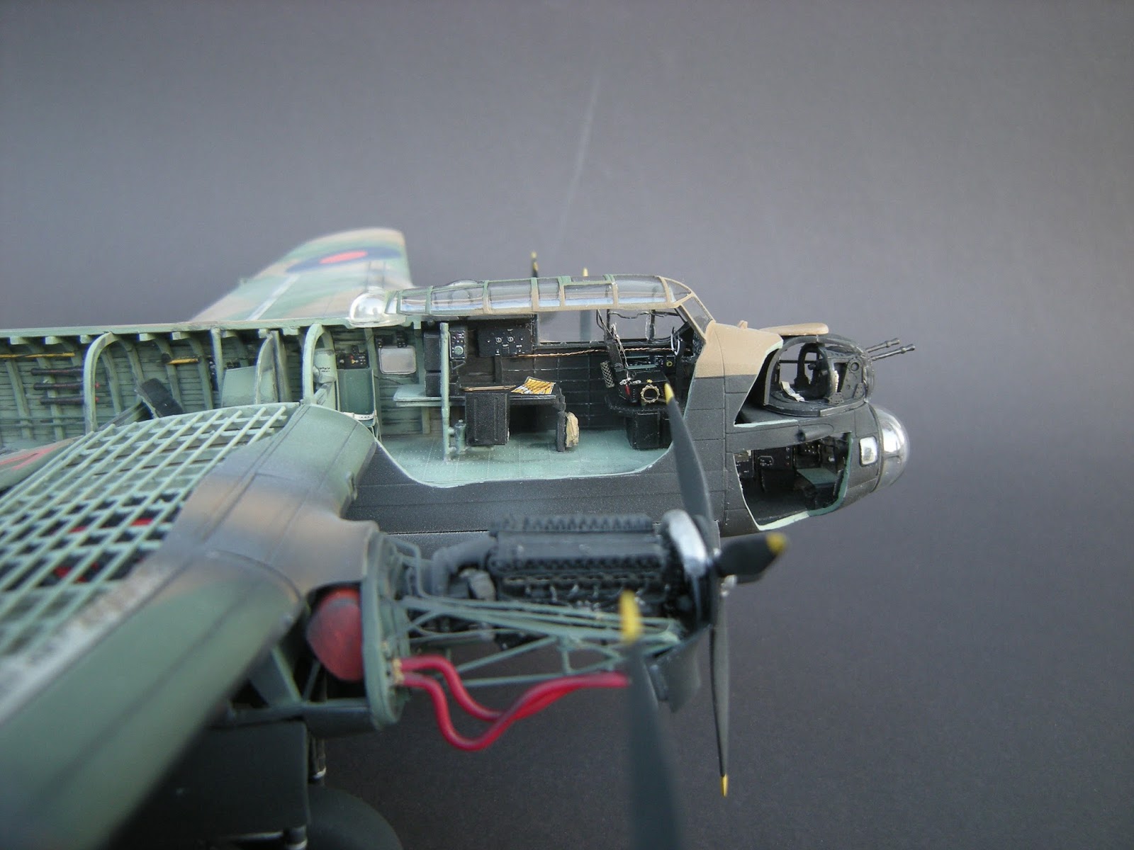 1/72 Scale Kits & Diorama: Lancaster BIII Cutaway Interior
