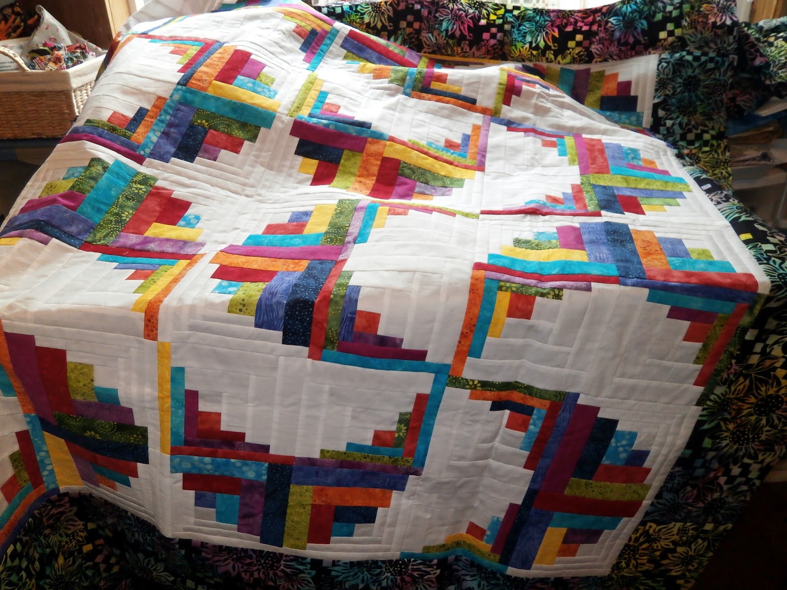 Pamelaquilts: Rainbow Swirls and Curvy Log Cabin