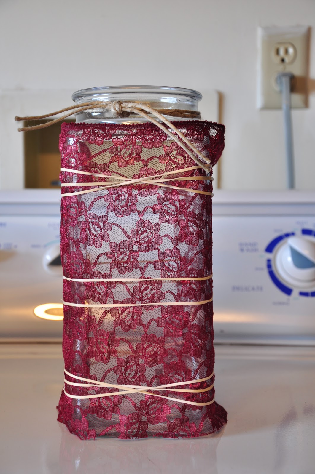 The Raven's Nest: DIY: Lace Vase