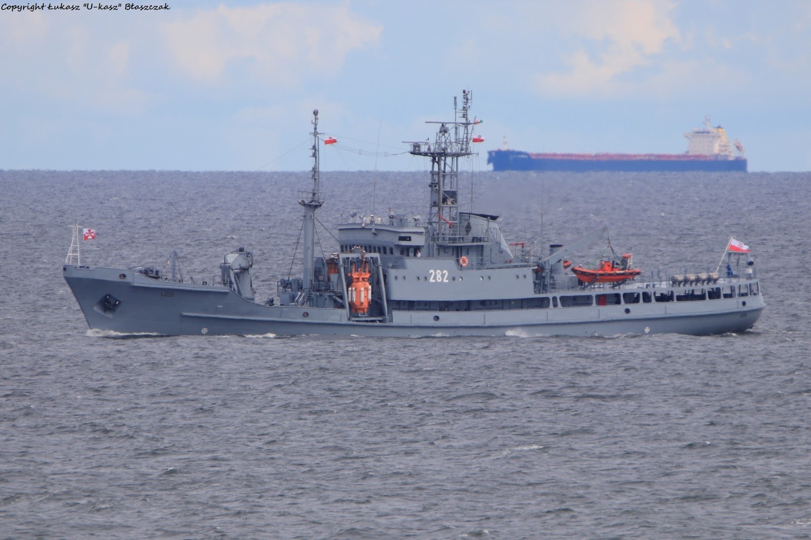 W obiektywie shipspottera czyli z migawką nad portową sadzawką: Z cyklu ...