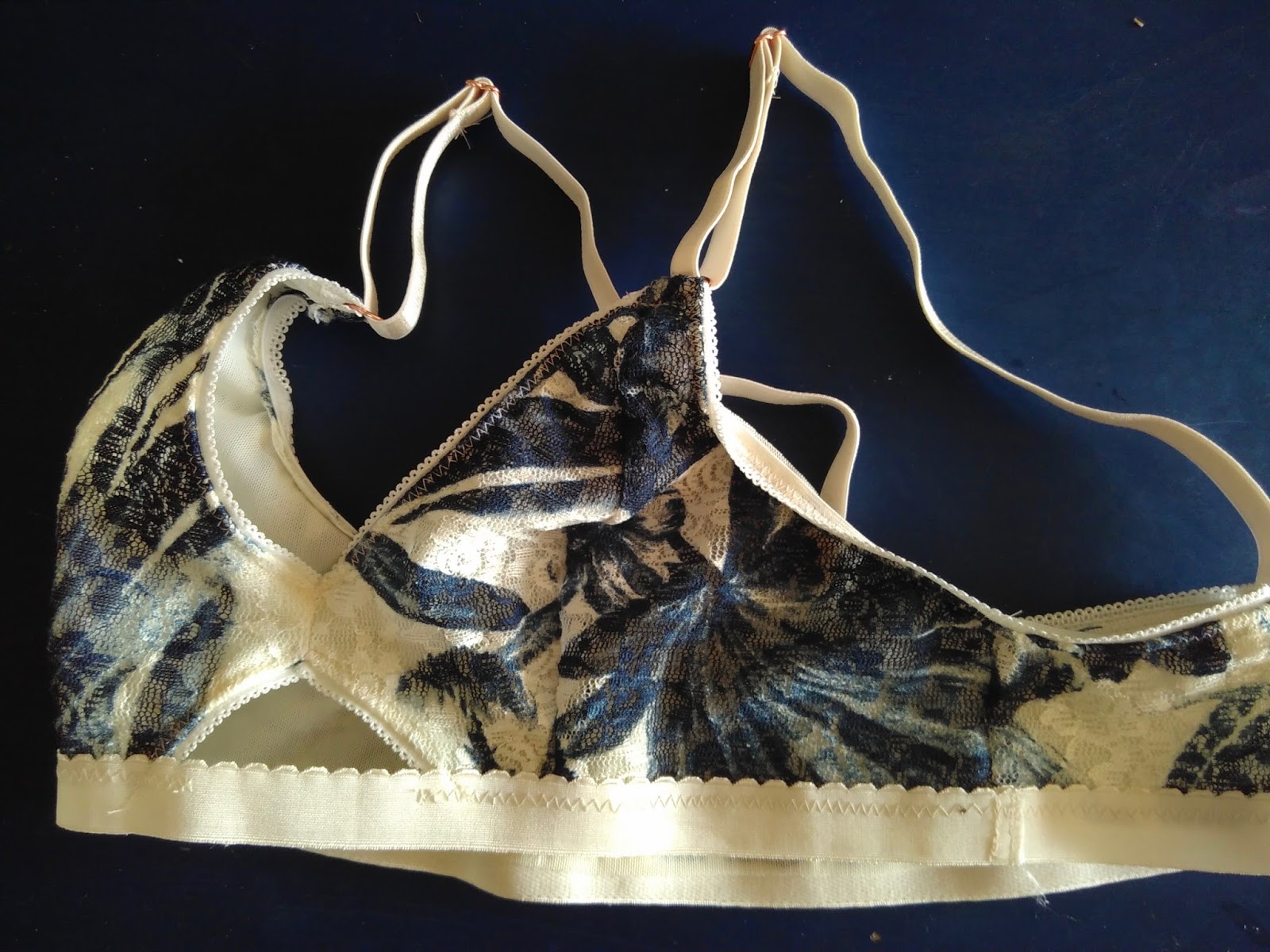 begonia sews: Madalynne's free Barrett Bralette, x 2
