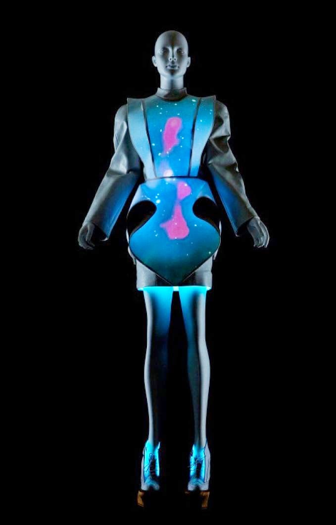 Oh, by the way...: BEAUTY: Clothing--Vega Zaishi Wang's Alpha Lyrae ...