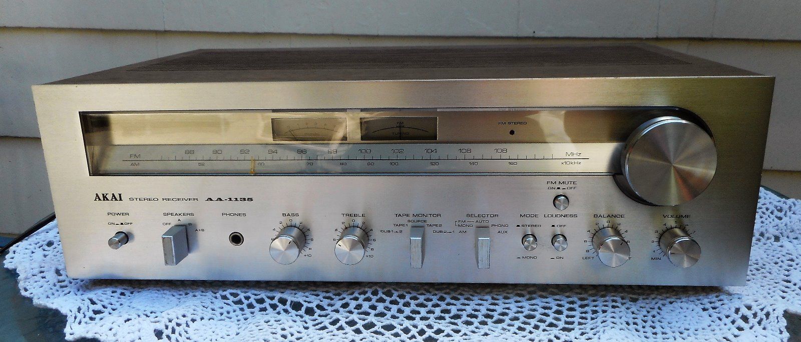 Akai AA-1135 - Analog Stereo Receiver | AudioBaza