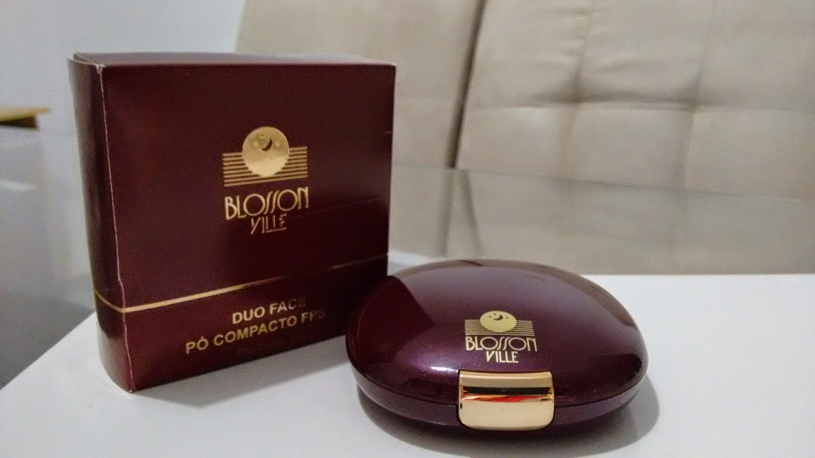 Très Féminin: Resenha:Pó Compacto/Pancake Duo Face Blosson Ville