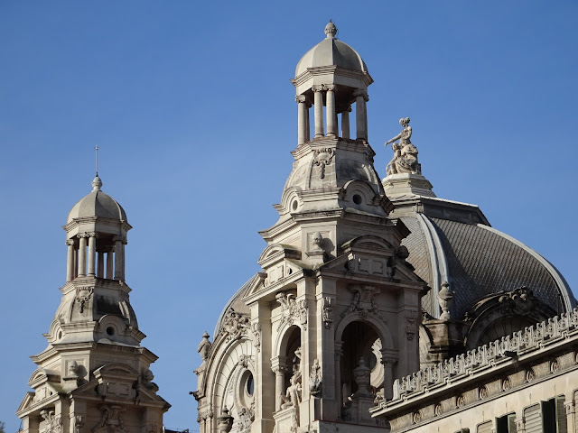 Redescubriendo Barcelona y más allá: 30/12/2015 El Coliseum I: Exterior