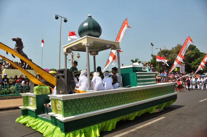 Contoh Design Mobil Untuk Karnaval atau Pawai - Kang Pondok