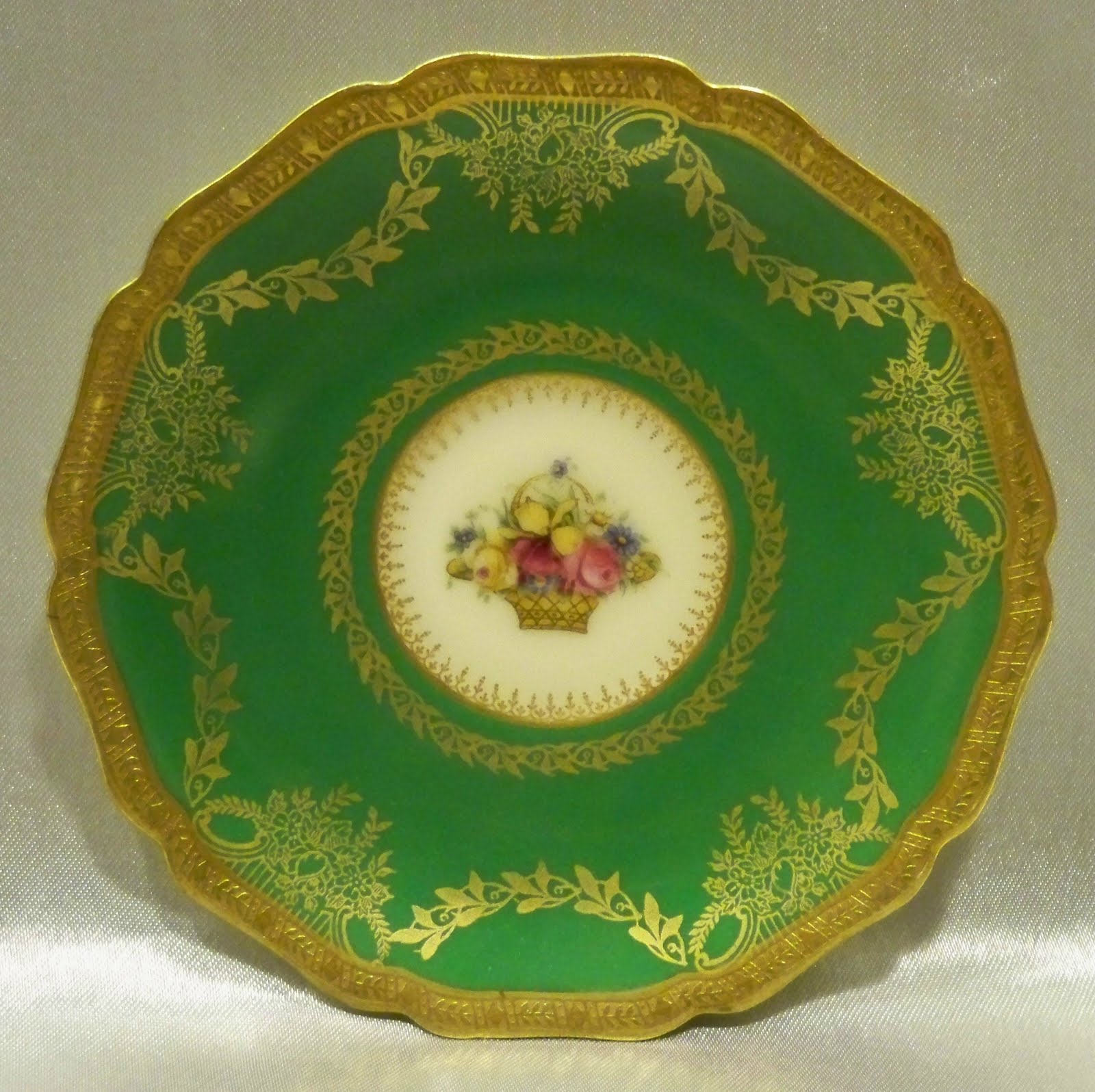 Demitasse Cups & saucers: Saucer & Plate Shapes, Styles & Designs