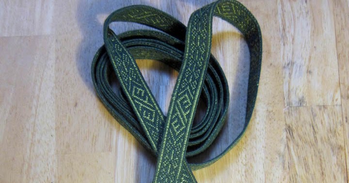 of Warp and Weft: A Viking belt based on the Birka B21 band; 800-975 CE ...