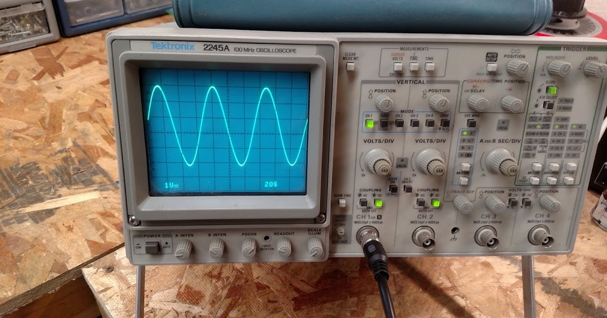 Spud's blog: Checking out the 2245A Tektronix Oscilloscope and accessories
