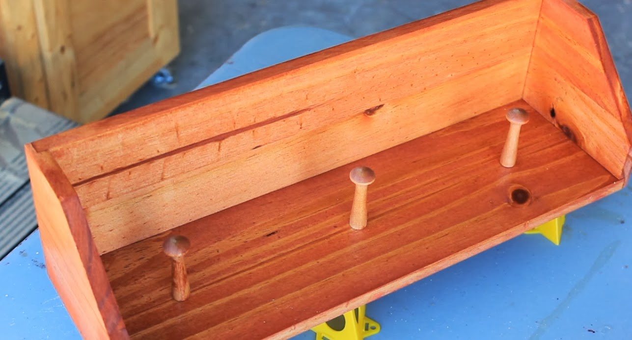 Simply Easy DIY: Shaker Style Peg Rack