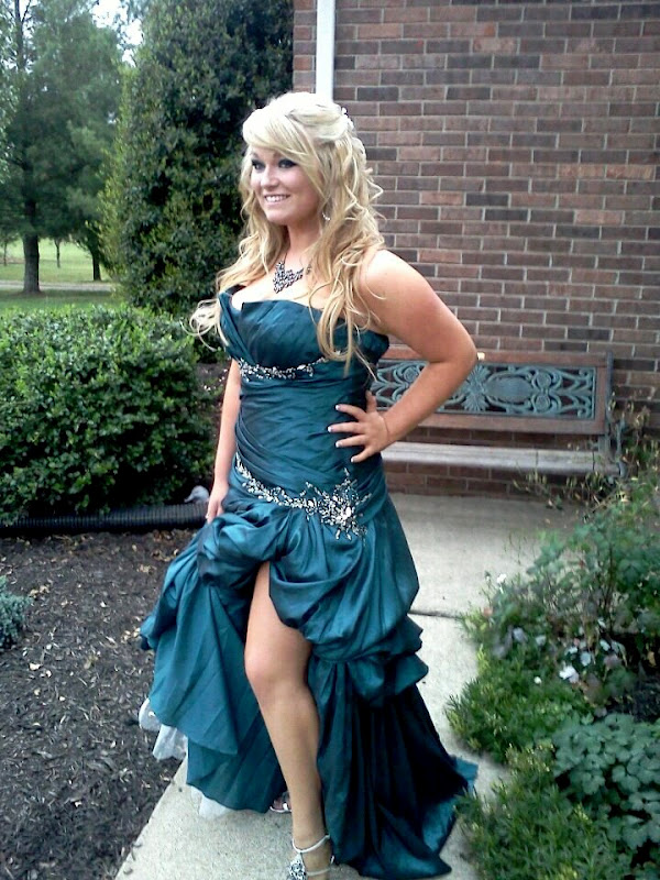 In My Quiet Time Destinys Prom Pics From Her Phone And The New Room So Far