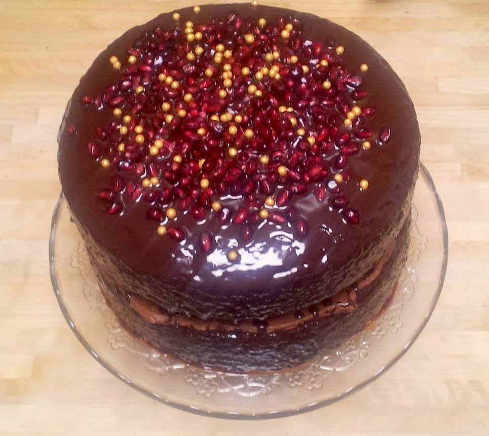 Charlie makes cakes: Chocolate ginger cake with pomegranate and raspberries