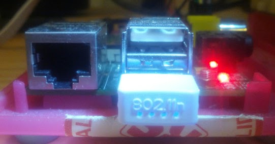 RPi-Experiences: Add WiFi to Raspberry Pi and monitor it with RPi-Monitor