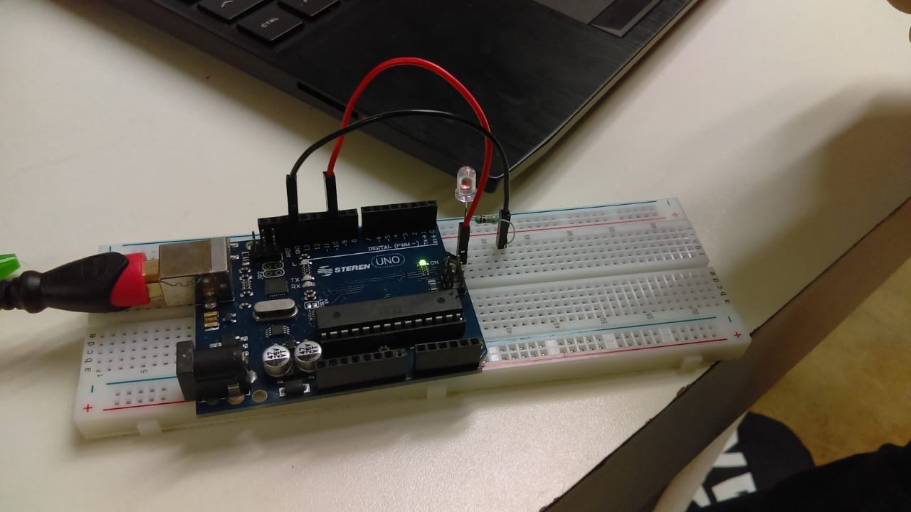 Introducción al Hardware: Práctica 2 Arduino, encender led con ...