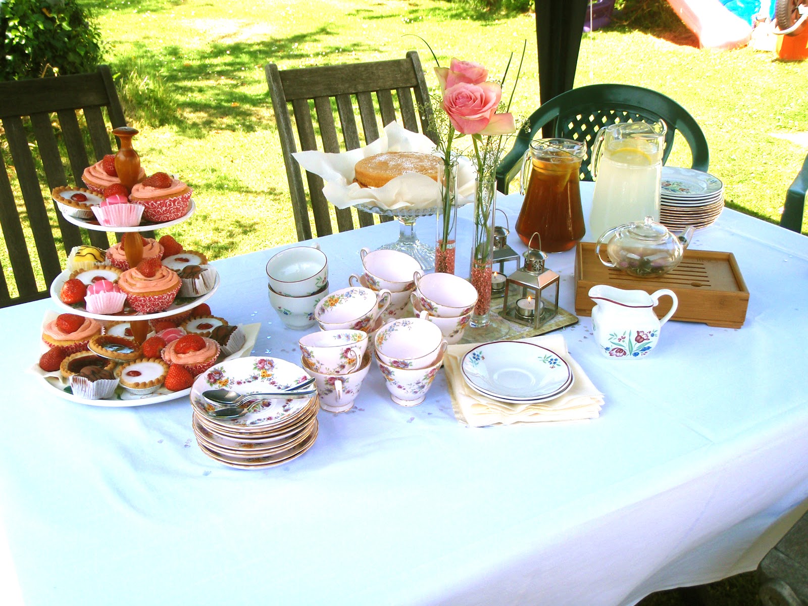How to put on a Vintage Tea Party