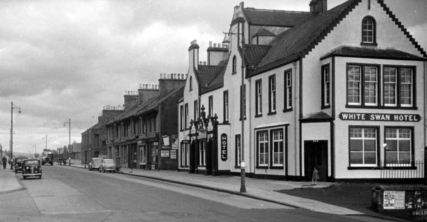 Tour Scotland: Old Photograph White Swan Hotel Methil Fife Scotland