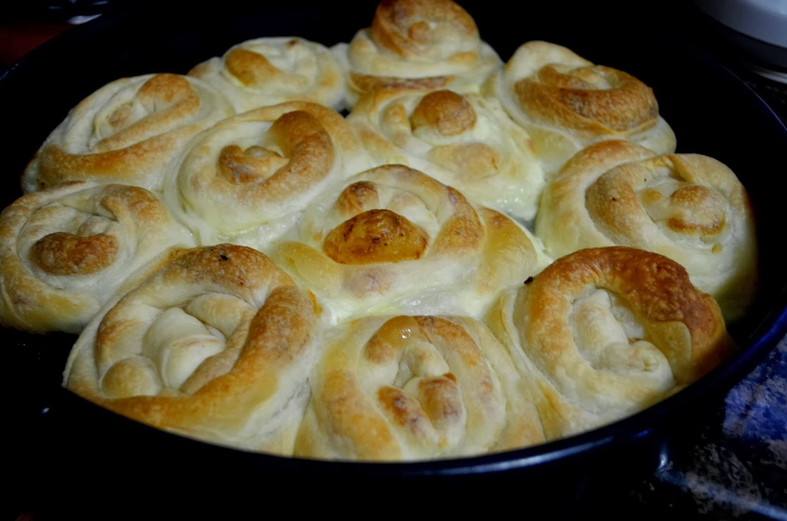 bebina kuhinjica: Sirnica sa domacim jufkama