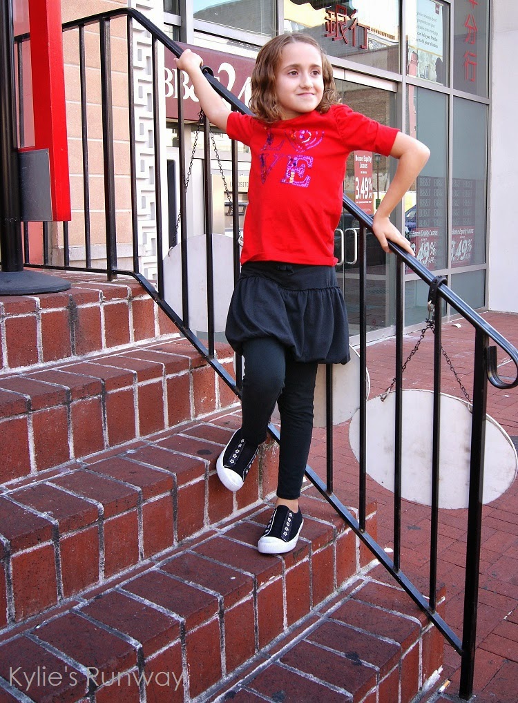 Kylie's Runway: My Cute and Comfy Sightseeing Outfit Kylie's Runway: My Cute and Comfy Sightseeing Outfit