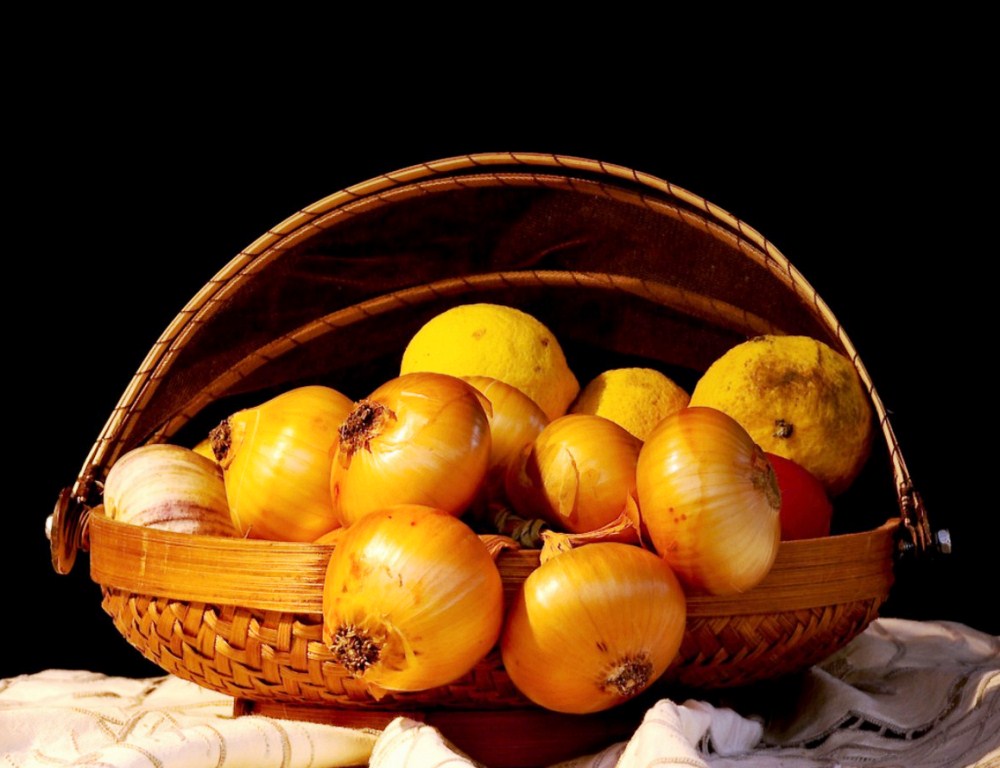 IMAGENES Y CONCEPTOS DEL ARTE MODERNO: BODEGÓN CON CEBOLLAS