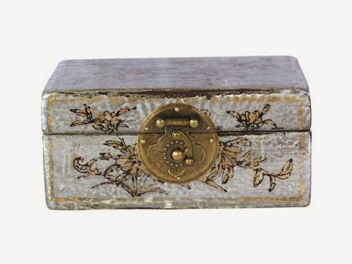 shell and chinoiserie: Seaside style with an Eastern accent