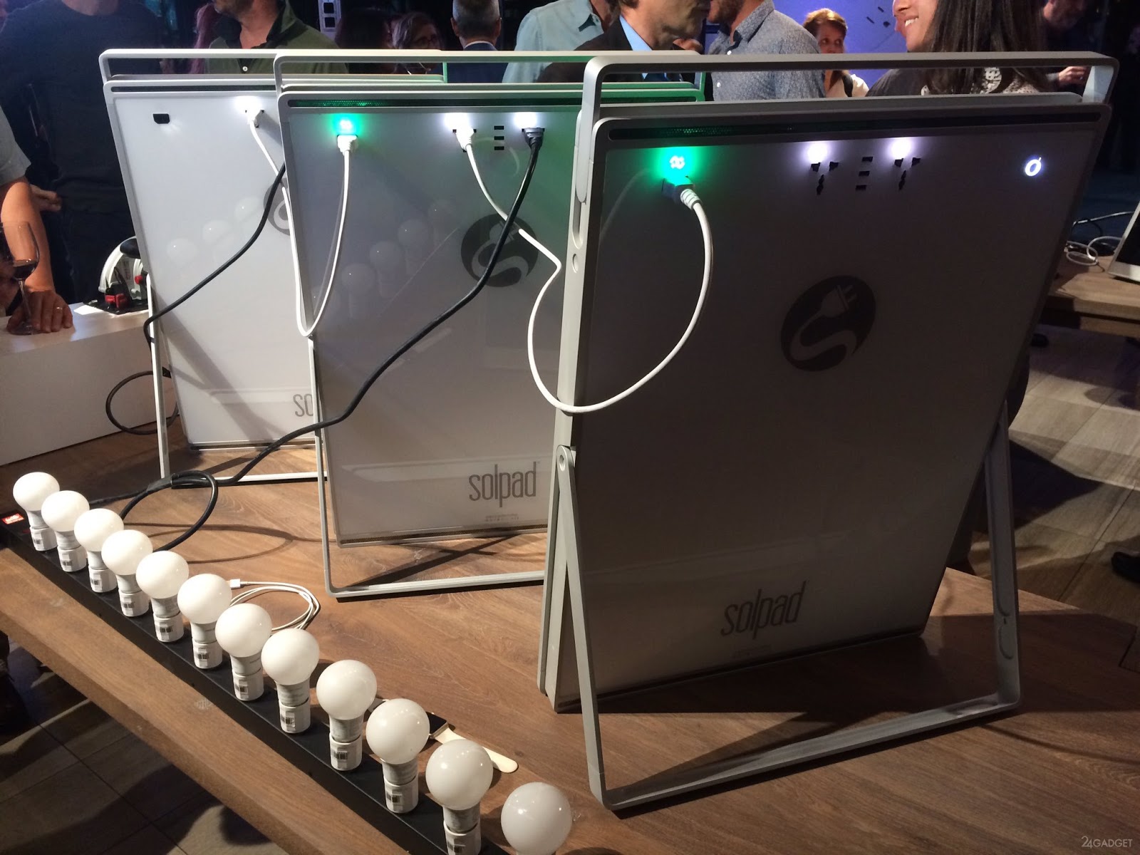 ДОМИШКО: SolPad — портативная солнечная панель для дома