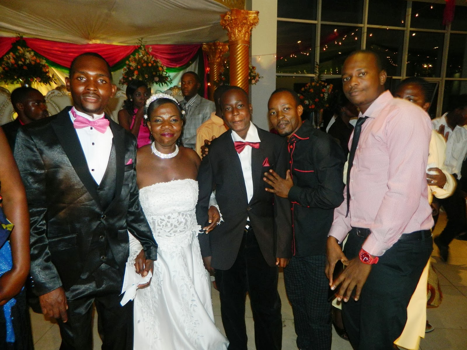 ILIKUWA NI FURAHA KATIKA HARUSI YA MWIMBAJI WA NYIMBO ZA INJILI ...