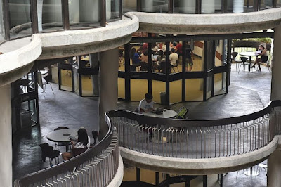Helge Scherlund's eLearning News: SMU, NTU offer more options, places ...