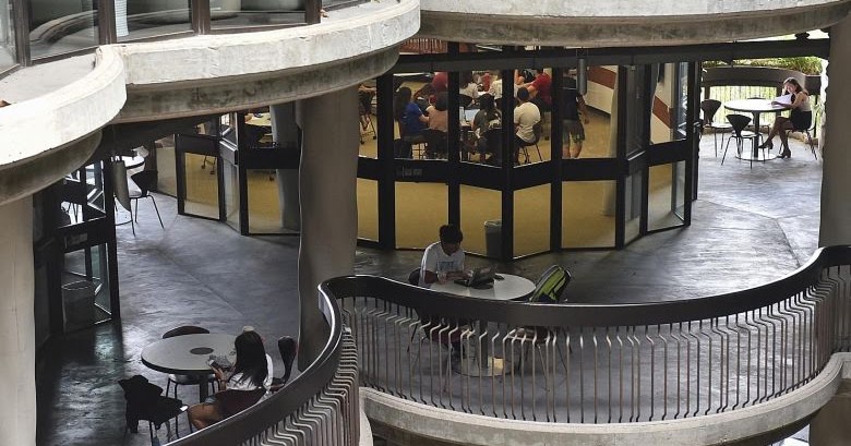 Helge Scherlund's eLearning News: SMU, NTU offer more options, places ...