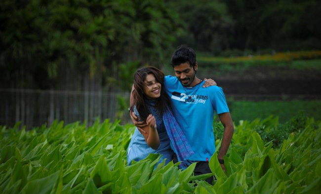 Mayakkam Enna Movie Online Stills