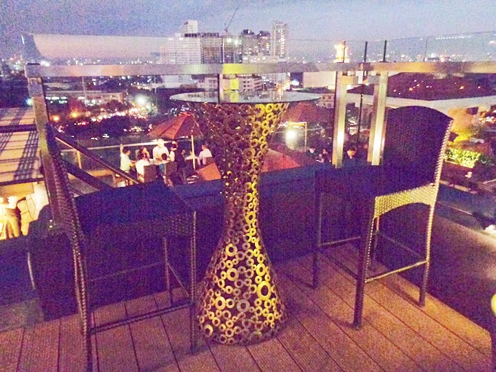 Beautiful Sunday # 149 - Sky Deck View Bar and Manila's Sky Line ...
