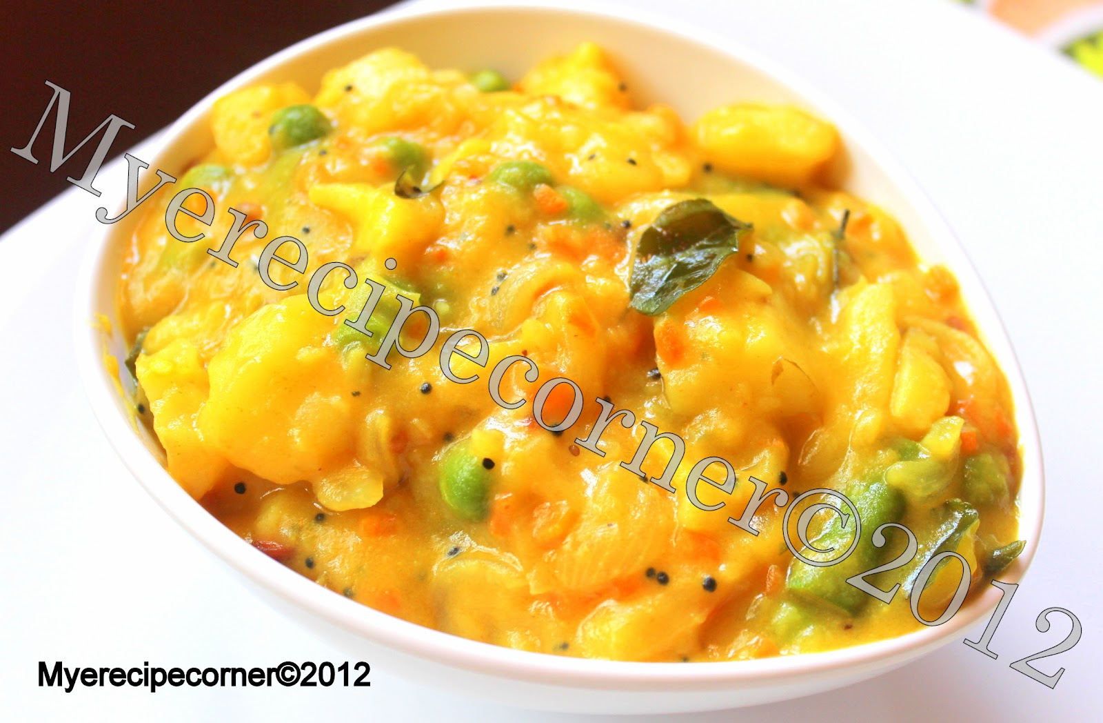 Mye's Kitchen: Poori Kizhangu/ Poori Potato Poori Masala Recipe