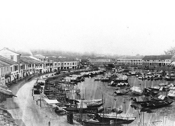 Born of the Belly of the Carp. History of Food @ Boat Quay Singapore ...