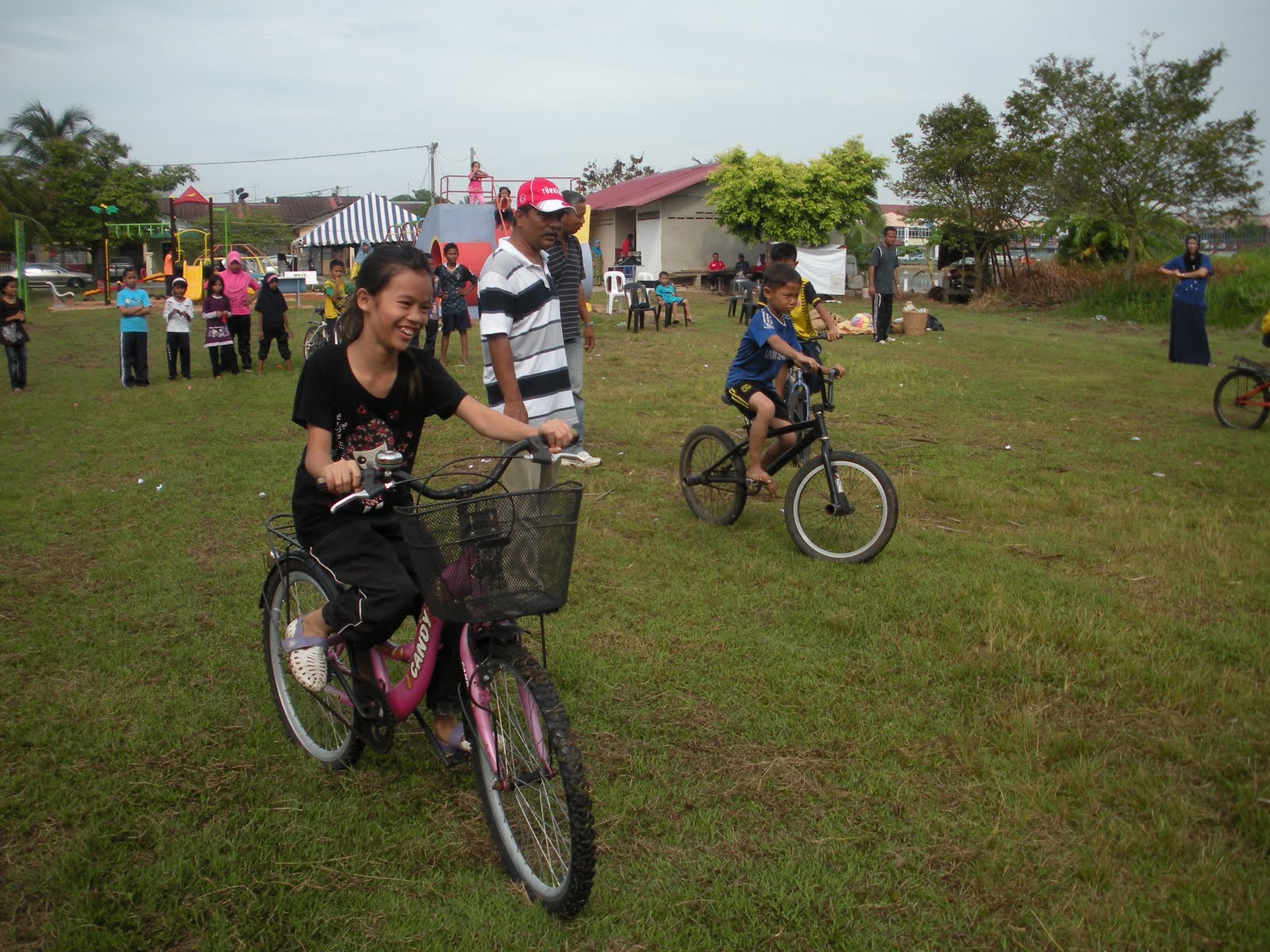 KAWASAN RUKUN TETANGGA TAMAN UTAMA: HARI KELUARGA TAMAN UTAMA 2011