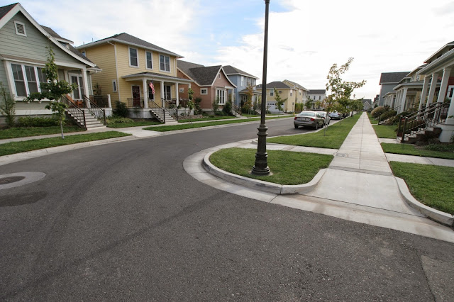 Where the Sidewalk Starts: The Impact of Neighborhood Walkability on ...